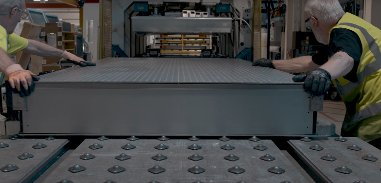 Thorlabs · Custom Optical Breadboards and Tables Manufacturing